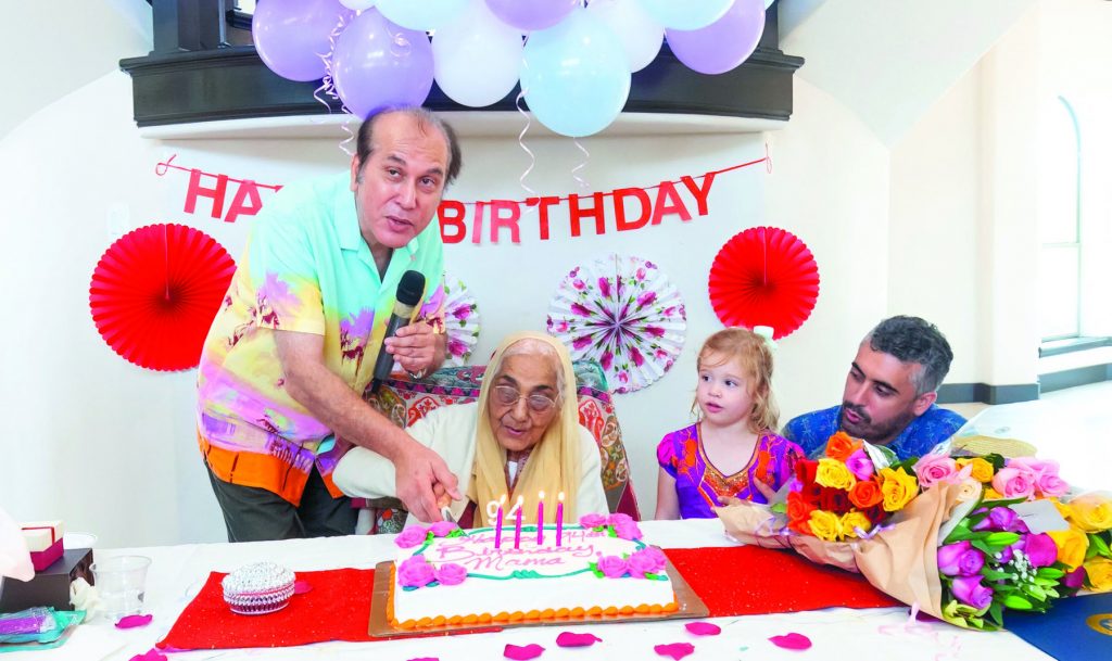 Mama Turns 94 with Many Admirers Around Her – Indo American News